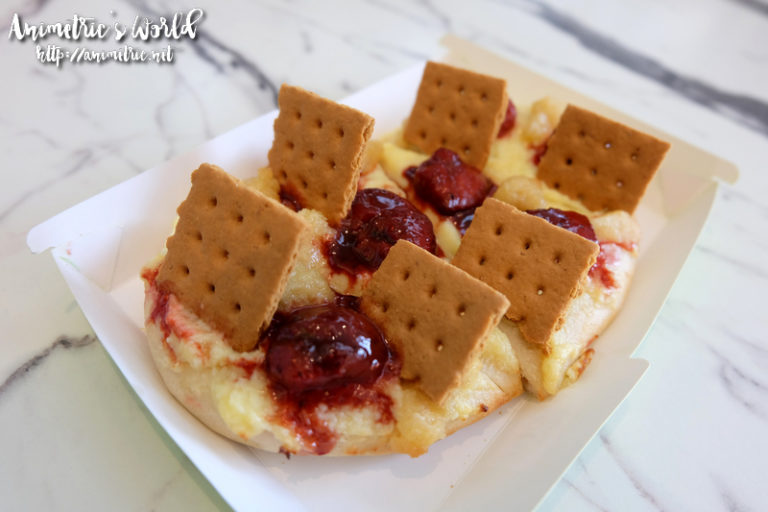 Q House Drinks & Eats at Uptown Mall BGC - Animetric's World